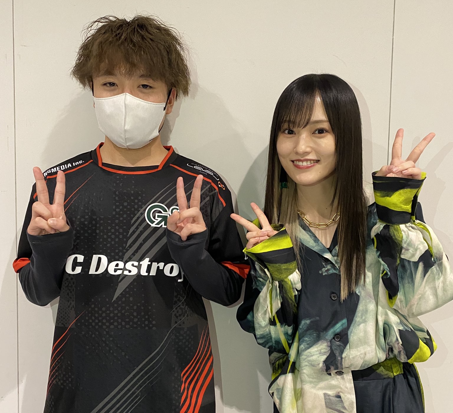 【Apex】うみちゃんらぶちは何者？顔や年齢、感度設定などのプロフィールついて紹介！